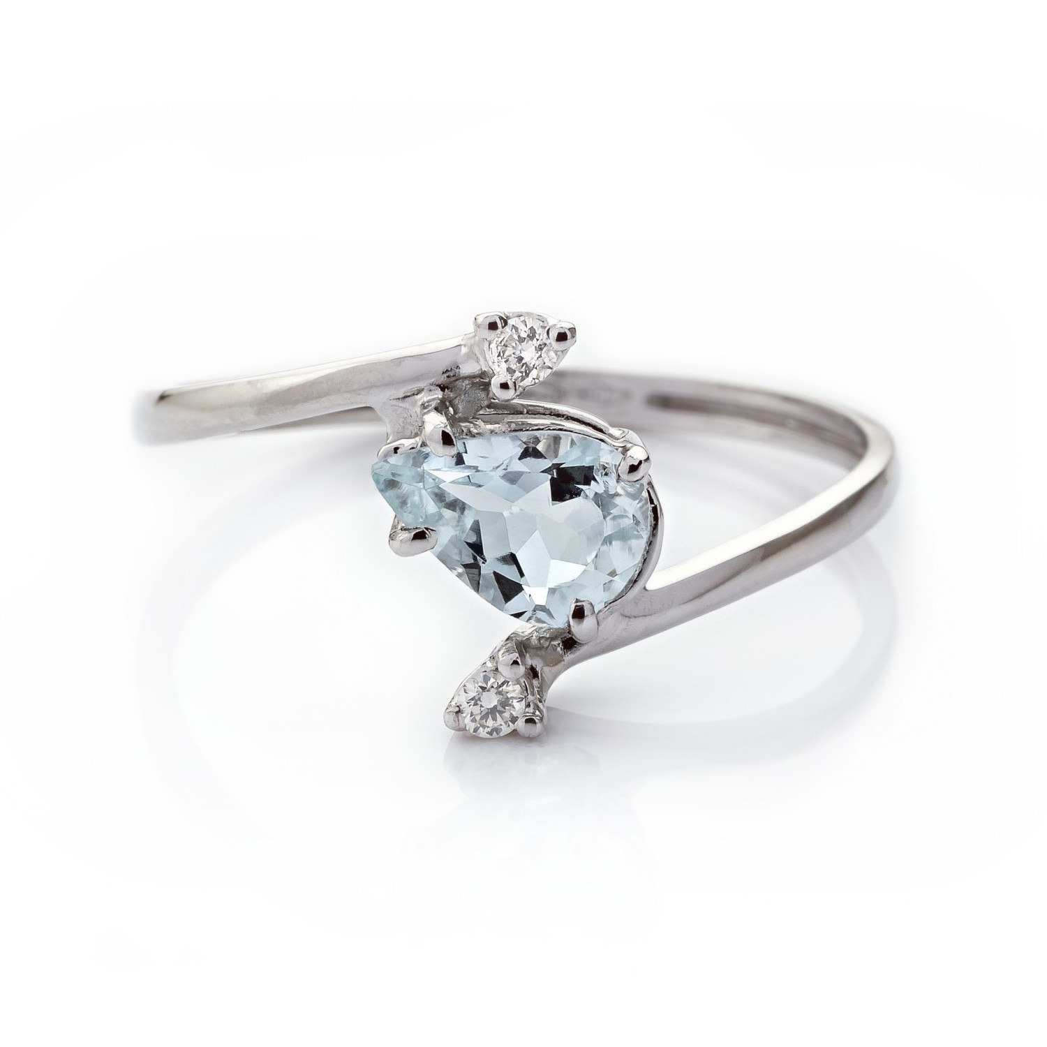 Anello in oro bianco 18 Kt con Acquamarina e diamanti naturali - Art ...